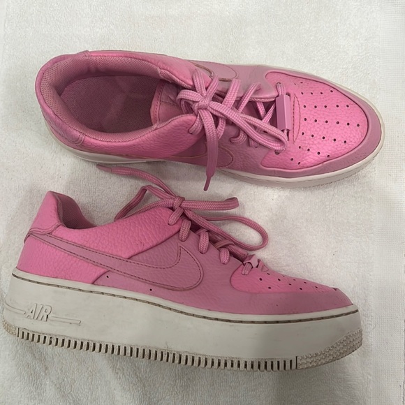 Nike | Shoes | Nike Twotone Pink Platform Sneaker | Poshmark